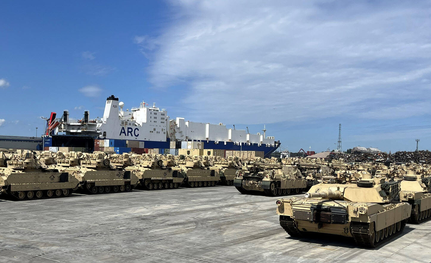 1/1 ABCT Redeploys from Europe on ARC’s M/V Endurance - American Roll ...